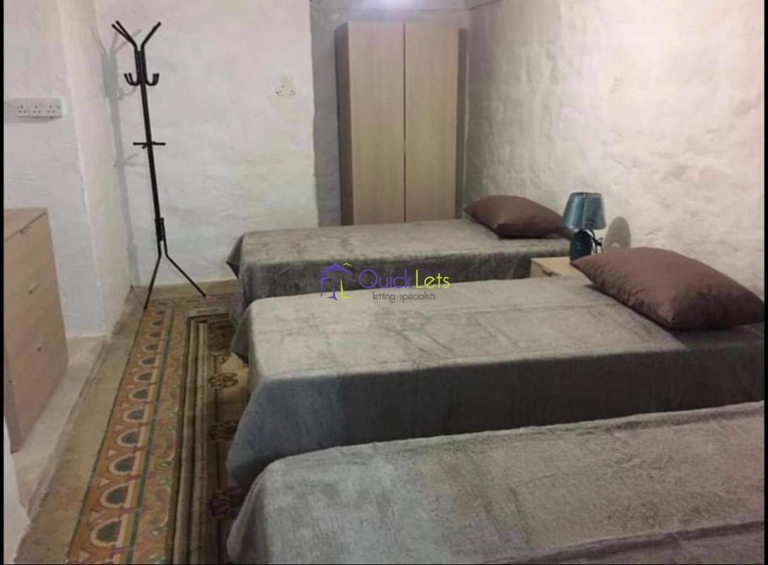 Townhouses in Zebbug - REF 66040